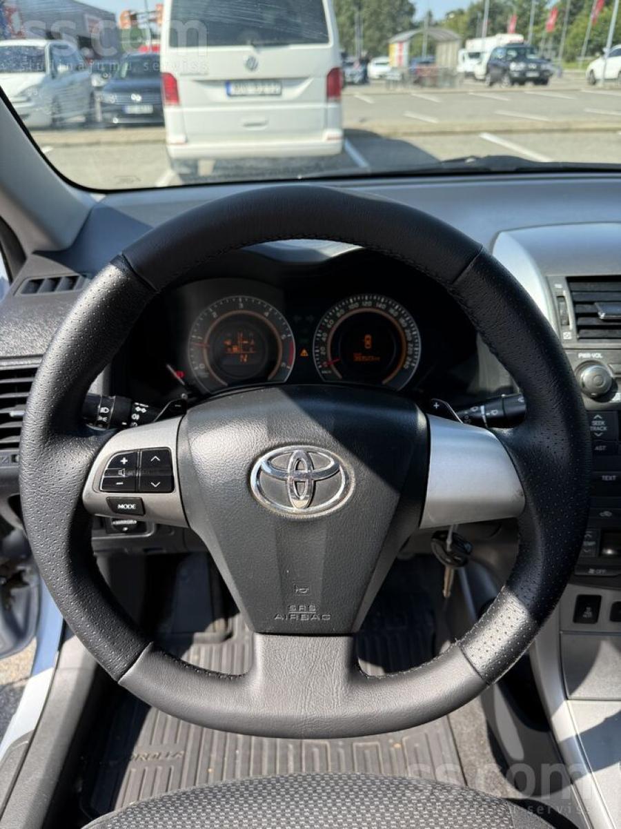 Zils Toyota Corolla 2012 Rīga, ar dzinēja tilpumu 1.40 L un nobraukumu 394 tūkst. km par 4700 €, foto 17 vietnē AUTOMOTO.COM.LV