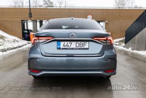 Zils Toyota Corolla 2019 Tallina, ar dzinēja tilpumu 1.60 L un nobraukumu 113 tūkst. km par 15990 €, foto 5 vietnē AUTOMOTO.COM.LV