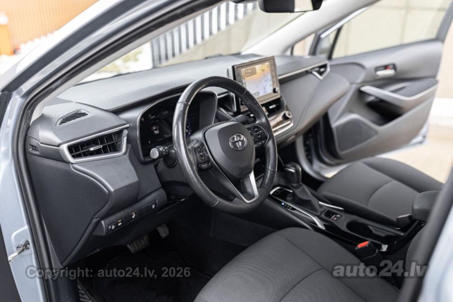 Zils Toyota Corolla 2019 Tallina, ar dzinēja tilpumu 1.60 L un nobraukumu 113 tūkst. km par 15990 €, foto 8 vietnē AUTOMOTO.COM.LV