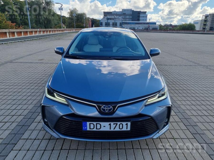 Синий Тойота Королла 2019 в Рига, объемом двигателя 1.80 л и пробегом 120 тыс. км за 17490 €, фото 3 на AUTOMOTO.COM.LV