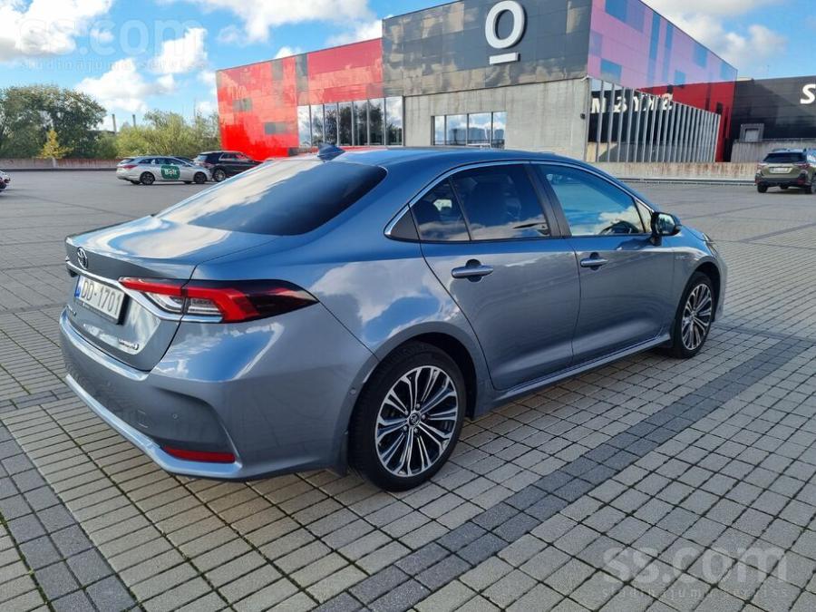 Синий Тойота Королла 2019 в Рига, объемом двигателя 1.80 л и пробегом 120 тыс. км за 17490 €, фото 4 на AUTOMOTO.COM.LV