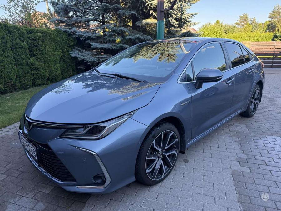 Zils Toyota Corolla 2020 Marijampole, ar dzinēja tilpumu 1.80 L un nobraukumu 92 tūkst. km par 14900 €, foto 1 vietnē AUTOMOTO.COM.LV