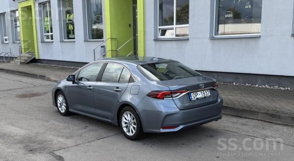 Blue Toyota Corolla 2021 in Riga, with an engine capacity of 1.50 L and mileage of 52 thousand km for 16600 €, photo 3 on AUTOMOTO.COM.LV