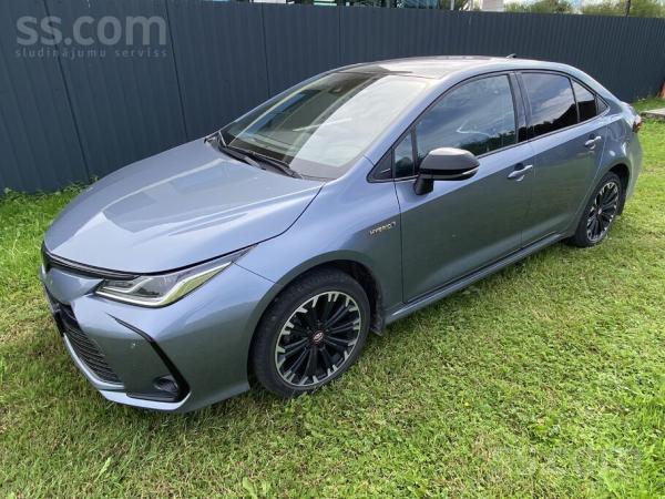 Blue Toyota Corolla 2021 in Riga, with an engine capacity of 1.80 L and mileage of 50 thousand km for 21700 €, photo 1 on AUTOMOTO.COM.LV