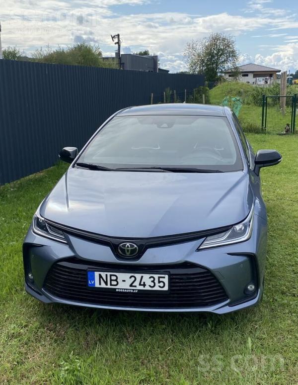Blue Toyota Corolla 2021 in Riga, with an engine capacity of 1.80 L and mileage of 50 thousand km for 21700 €, photo 2 on AUTOMOTO.COM.LV