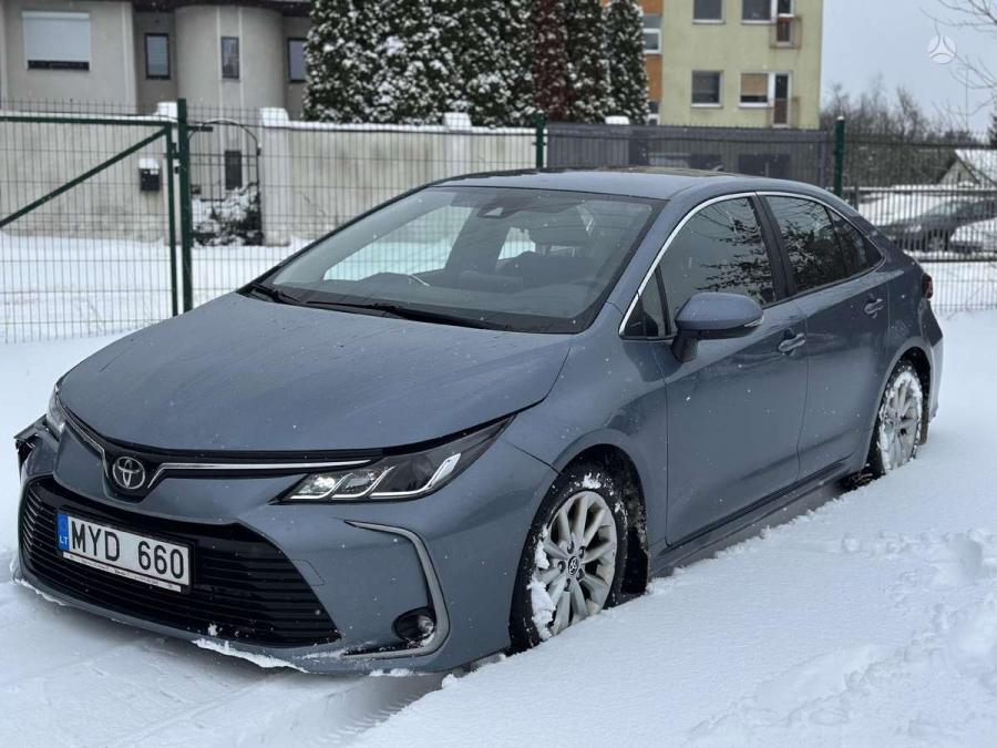 Zils Toyota Corolla 2022 Viļņa, ar dzinēja tilpumu 1.49 L un nobraukumu 67 tūkst. km par 9900 €, foto 1 vietnē AUTOMOTO.COM.LV