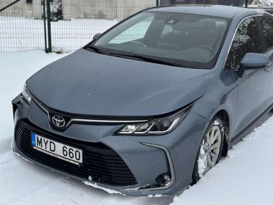 Zils Toyota Corolla 2022 Viļņa, ar dzinēja tilpumu 1.49 L un nobraukumu 67 tūkst. km par 9900 €, foto 2 vietnē AUTOMOTO.COM.LV