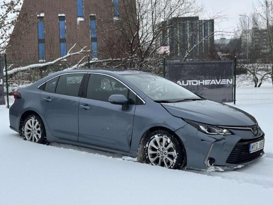 Zils Toyota Corolla 2022 Viļņa, ar dzinēja tilpumu 1.49 L un nobraukumu 67 tūkst. km par 9900 €, foto 5 vietnē AUTOMOTO.COM.LV