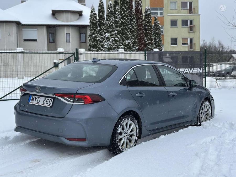 Zils Toyota Corolla 2022 Viļņa, ar dzinēja tilpumu 1.49 L un nobraukumu 67 tūkst. km par 9900 €, foto 7 vietnē AUTOMOTO.COM.LV
