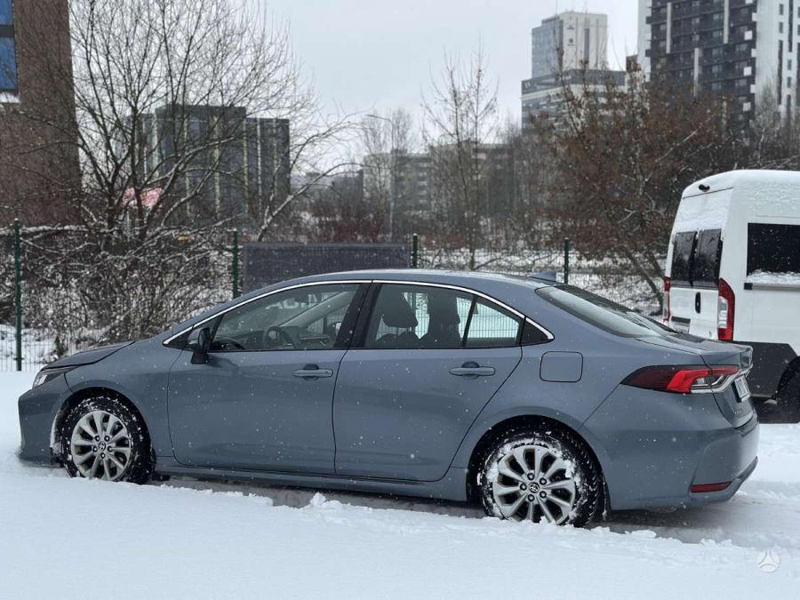 Zils Toyota Corolla 2022 Viļņa, ar dzinēja tilpumu 1.49 L un nobraukumu 67 tūkst. km par 9900 €, foto 10 vietnē AUTOMOTO.COM.LV
