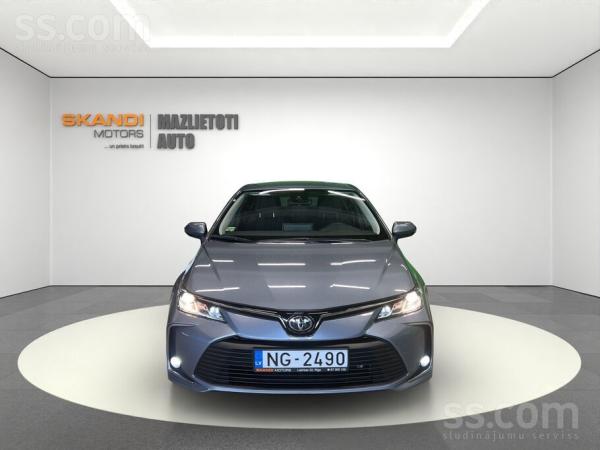 Blue Toyota Corolla 2022 in Riga, with an engine capacity of 1.50 L and mileage of 33 thousand km for 18990 €, photo 2 on AUTOMOTO.COM.LV