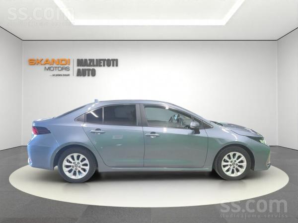 Blue Toyota Corolla 2022 in Riga, with an engine capacity of 1.50 L and mileage of 33 thousand km for 18990 €, photo 7 on AUTOMOTO.COM.LV