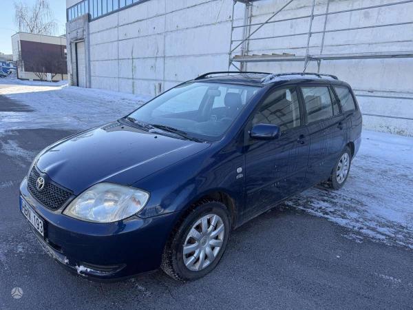 Zils Toyota Corolla 2002 Viļņa, ar dzinēja tilpumu 2.00 L un nobraukumu 267 tūkst. km par 1600 €, foto 3 vietnē AUTOMOTO.COM.LV