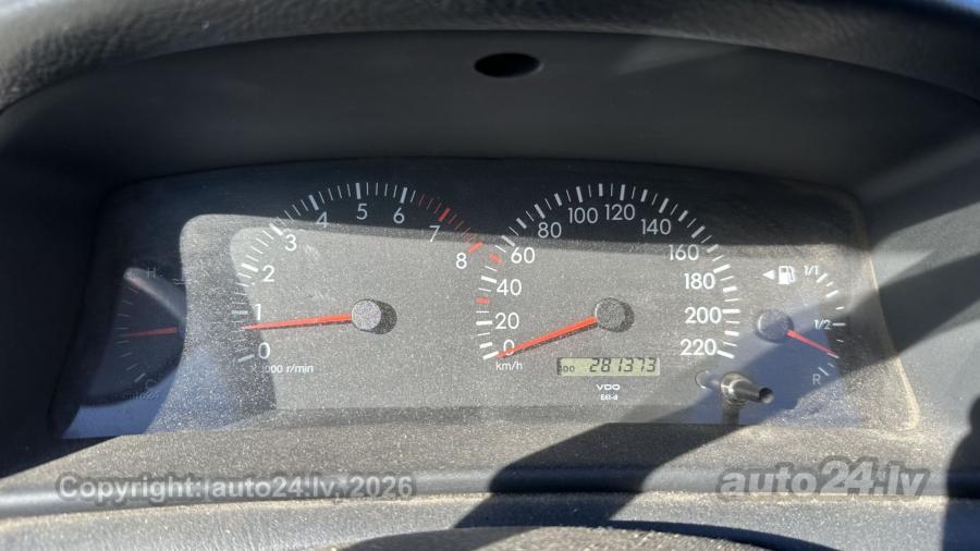 Синий Тойота Королла 2003 в Таллин, объемом двигателя 1.60 л и пробегом 281 тыс. км за 900 €, фото 10 на AUTOMOTO.COM.LV