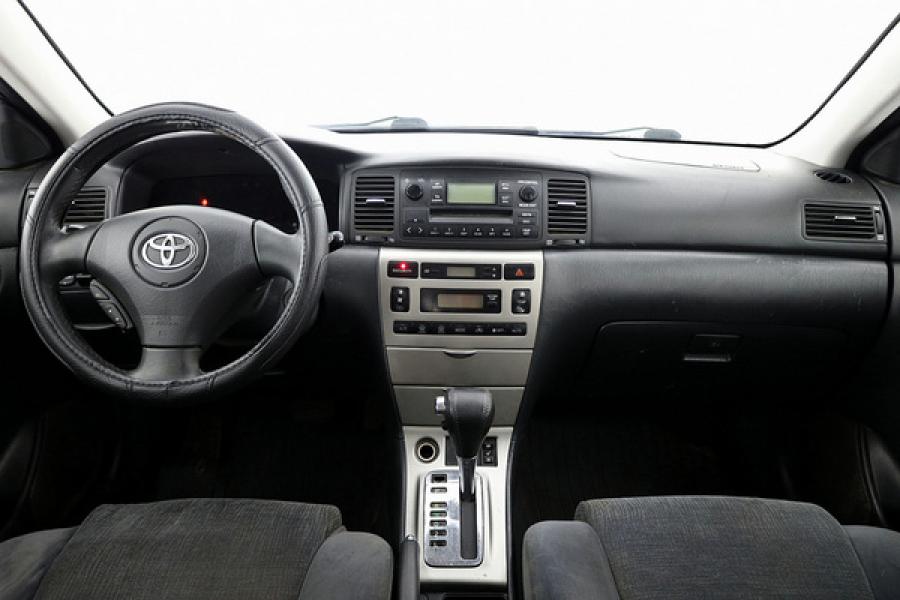 Blue Toyota Corolla 2004 in Tallinn, with an engine capacity of 1.60 L and mileage of 219 thousand km for 2299 €, photo 6 on AUTOMOTO.COM.LV
