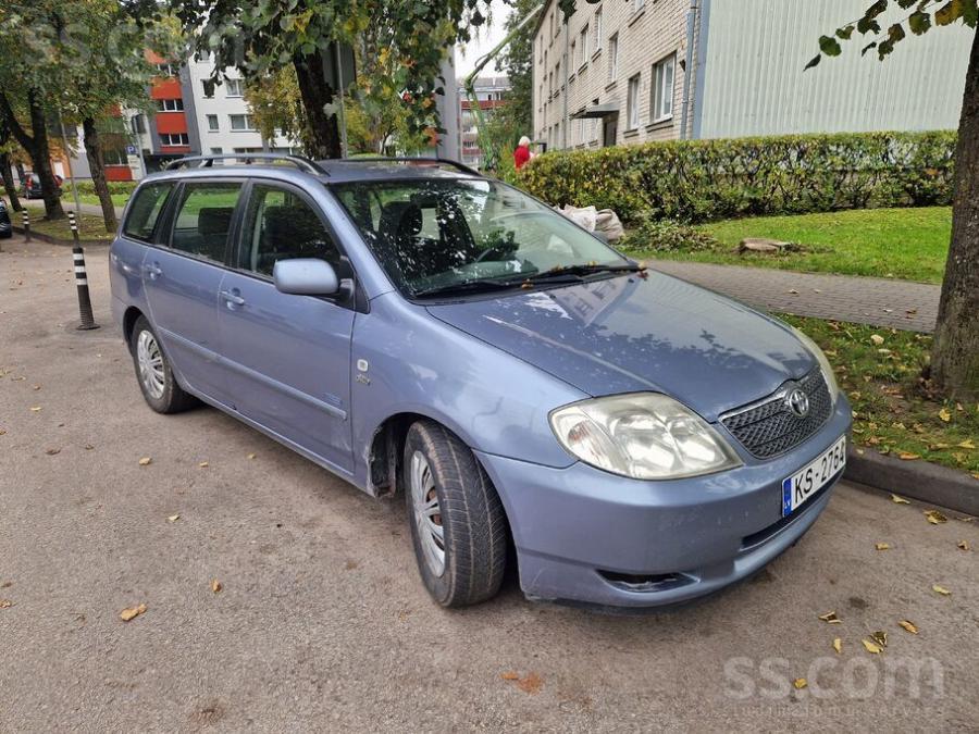 Zils Toyota Corolla 2004 Ogre, ar dzinēja tilpumu 2.00 L un nobraukumu 283 tūkst. km par 1650 €, foto 1 vietnē AUTOMOTO.COM.LV