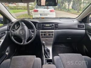 Zils Toyota Corolla 2004 Ogre, ar dzinēja tilpumu 2.00 L un nobraukumu 283 tūkst. km par 1650 €, foto 7 vietnē AUTOMOTO.COM.LV