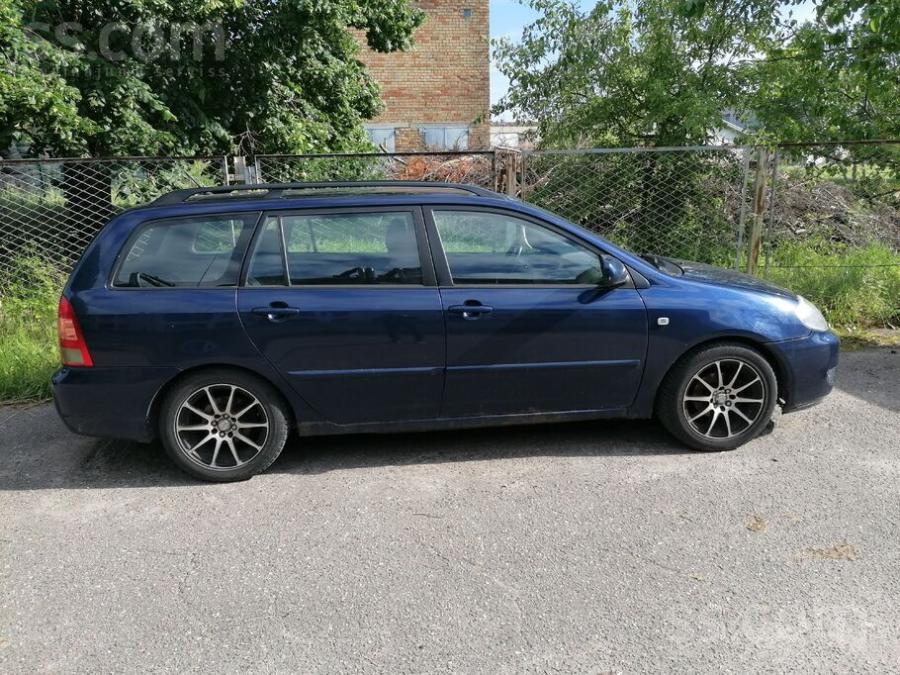 Blue Toyota Corolla 2006 in Riga, with an engine capacity of 1.60 L and mileage of 400 thousand km for 1100 €, photo 1 on AUTOMOTO.COM.LV