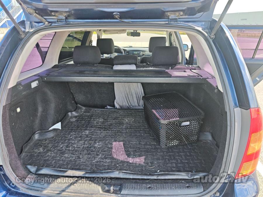 Blue Toyota Corolla 2007 in Tallinn, with an engine capacity of 1.60 L and mileage of 294 thousand km for 2600 €, photo 11 on AUTOMOTO.COM.LV