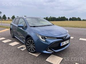 Синий Тойота Королла 2019 в Рига, объемом двигателя 1.80 л и пробегом 98 тыс. км за 19500 €, фото 3 на AUTOMOTO.COM.LV