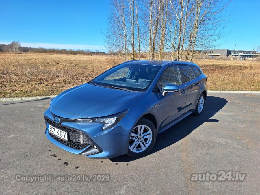 Blue Toyota Corolla 2020 in Tallinn, with an engine capacity of 1.80 L and mileage of 110 thousand km for 17900 €, photo 1 on AUTOMOTO.COM.LV