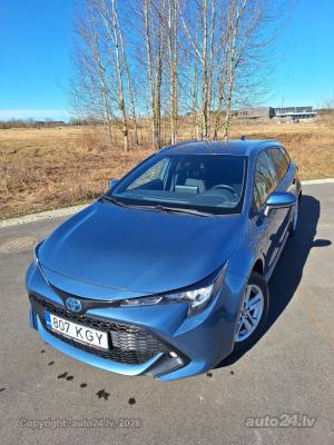 Zils Toyota Corolla 2020 Tallina, ar dzinēja tilpumu 1.80 L un nobraukumu 110 tūkst. km par 17900 €, foto 2 vietnē AUTOMOTO.COM.LV