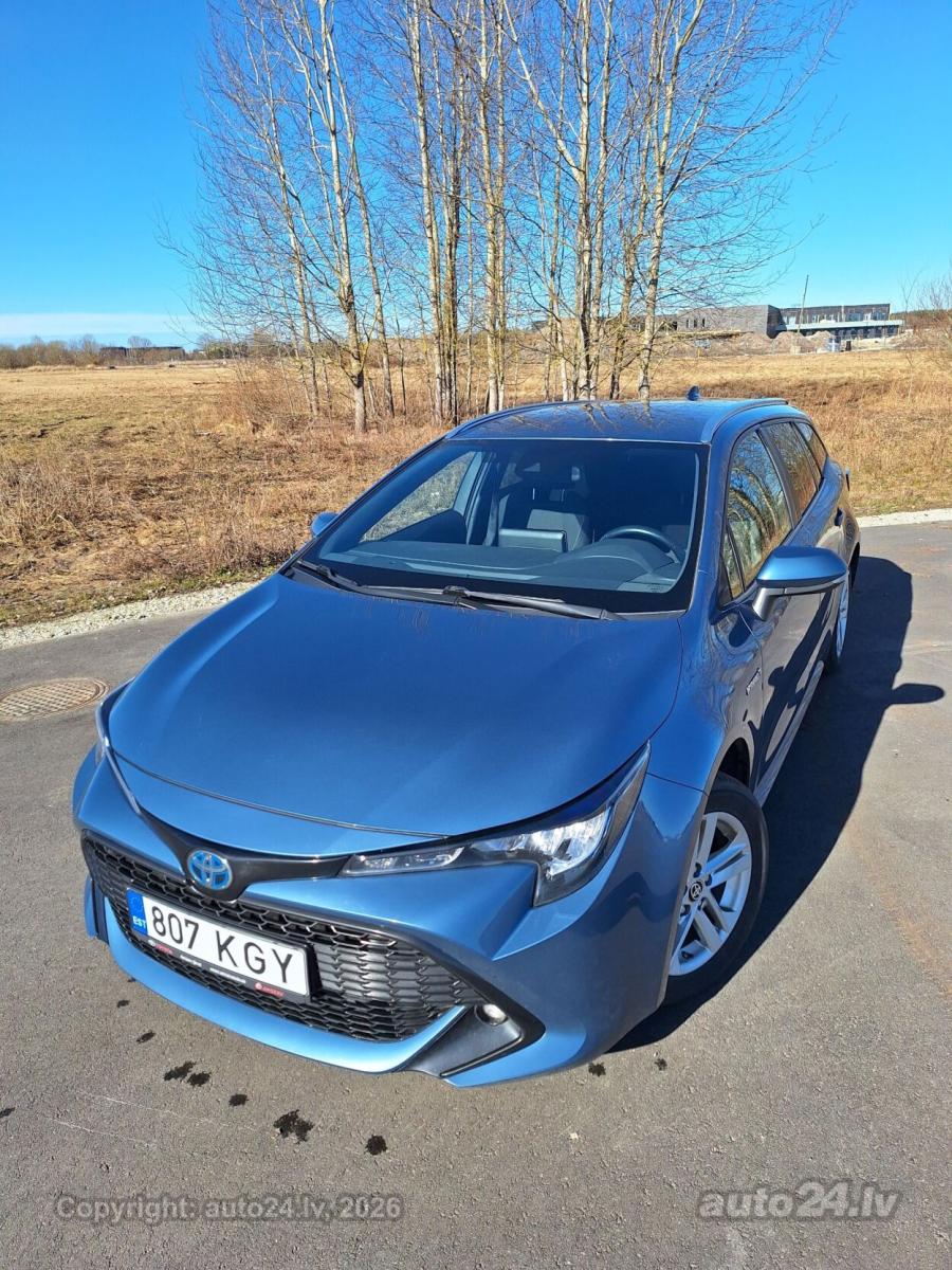 Zils Toyota Corolla 2020 Tallina, ar dzinēja tilpumu 1.80 L un nobraukumu 110 tūkst. km par 17900 €, foto 2 vietnē AUTOMOTO.COM.LV