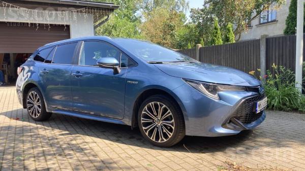 Blue Toyota Corolla 2020 in Liepaja, with an engine capacity of 1.80 L and mileage of 160 thousand km for 18000 €, photo 3 on AUTOMOTO.COM.LV