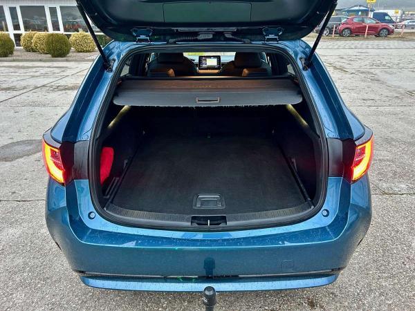 Blue Toyota Corolla 2021 in Vilnius, with an engine capacity of 1.80 L and mileage of 85 thousand km for 19250 €, photo 9 on AUTOMOTO.COM.LV