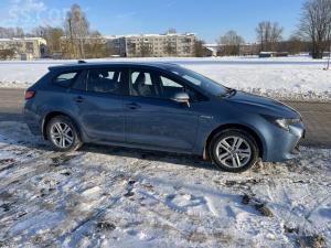 Blue Toyota Corolla 2021 in Riga, with an engine capacity of 1.80 L and mileage of 98 thousand km for 15400 €, photo  on AUTOMOTO.COM.LV