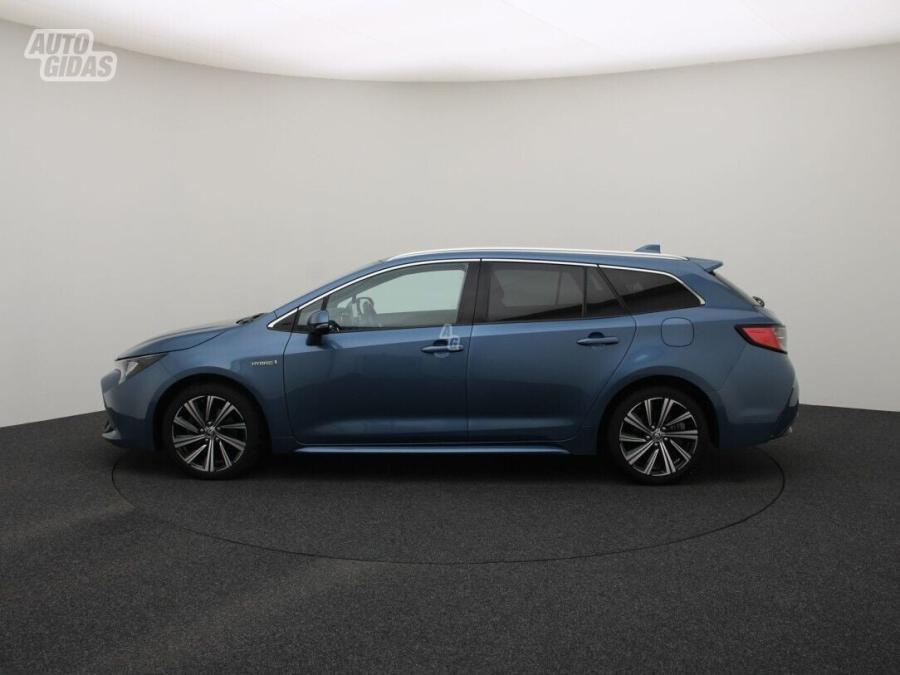 Blue Toyota Corolla 2021 in Vilnius, with an engine capacity of 2.00 L and mileage of 187 thousand km for 18099 €, photo 6 on AUTOMOTO.COM.LV