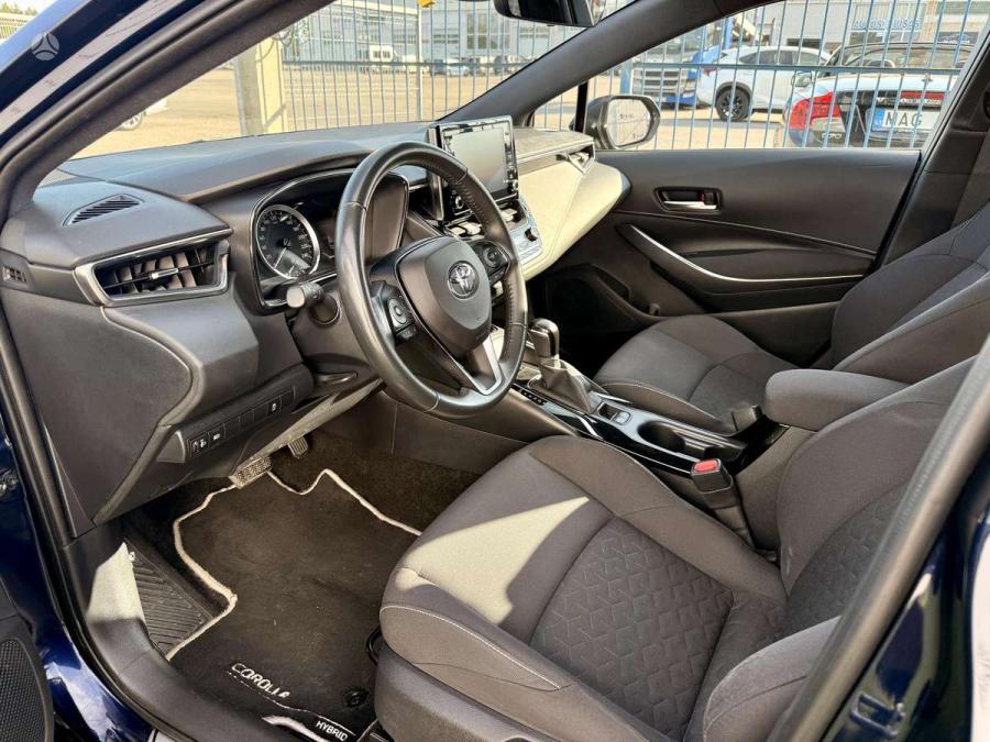 Zils Toyota Corolla 2021 Panevēža, ar dzinēja tilpumu 1.80 L un nobraukumu 55 tūkst. km par 16500 €, foto 12 vietnē AUTOMOTO.COM.LV