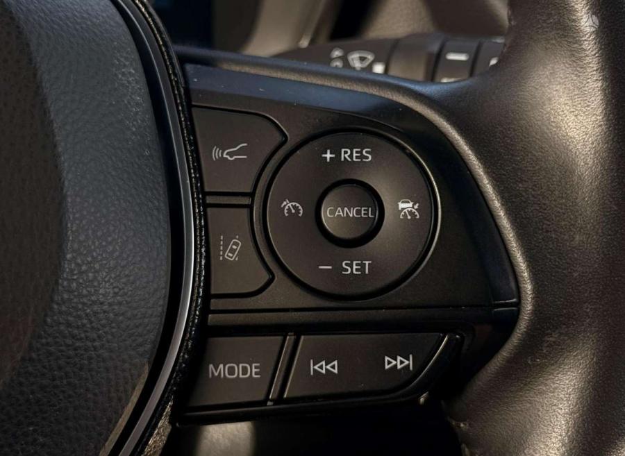 Zils Toyota Corolla 2021 Panevēža, ar dzinēja tilpumu 1.80 L un nobraukumu 55 tūkst. km par 16500 €, foto 17 vietnē AUTOMOTO.COM.LV