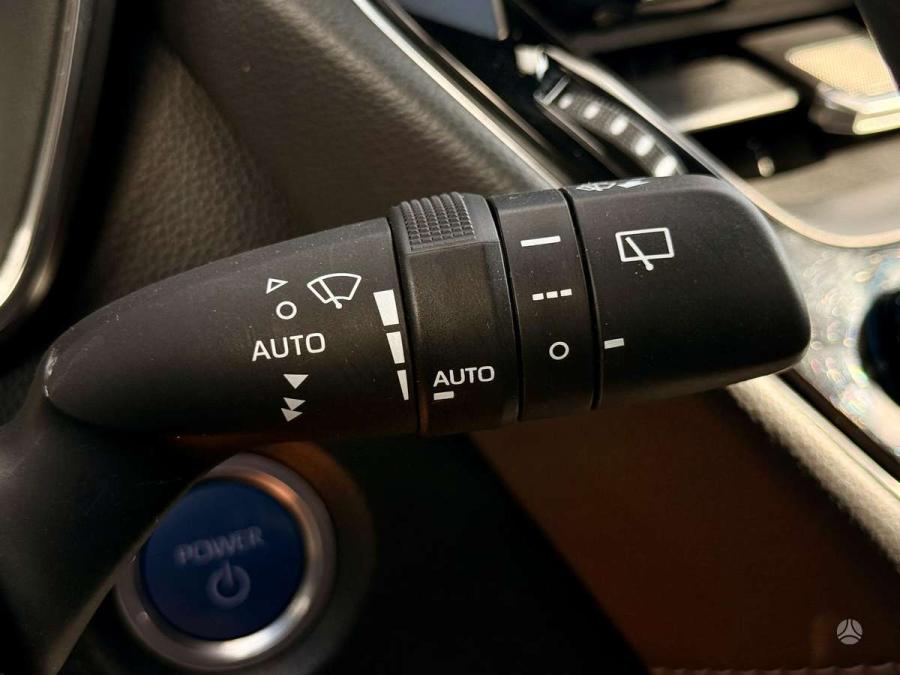 Zils Toyota Corolla 2021 Panevēža, ar dzinēja tilpumu 1.80 L un nobraukumu 55 tūkst. km par 16500 €, foto 18 vietnē AUTOMOTO.COM.LV