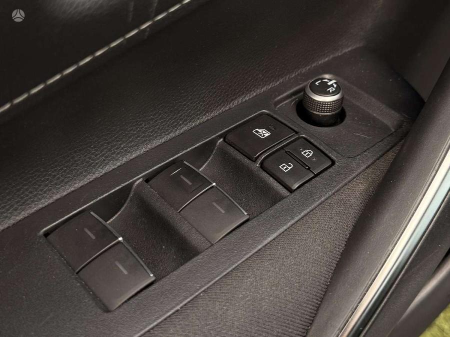 Zils Toyota Corolla 2021 Panevēža, ar dzinēja tilpumu 1.80 L un nobraukumu 55 tūkst. km par 16500 €, foto 20 vietnē AUTOMOTO.COM.LV