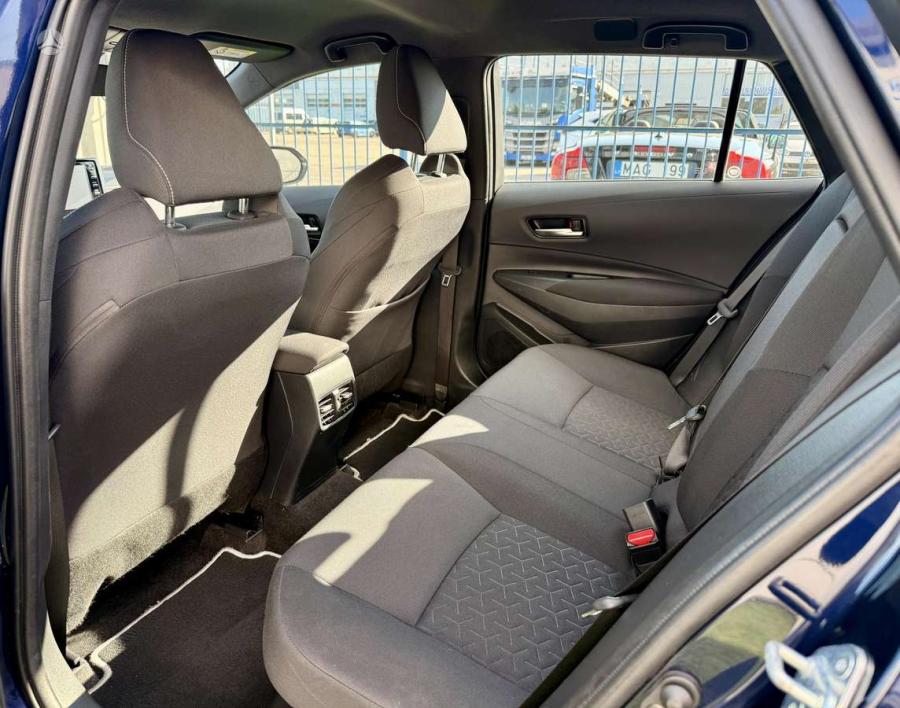Zils Toyota Corolla 2021 Panevēža, ar dzinēja tilpumu 1.80 L un nobraukumu 55 tūkst. km par 16500 €, foto 27 vietnē AUTOMOTO.COM.LV