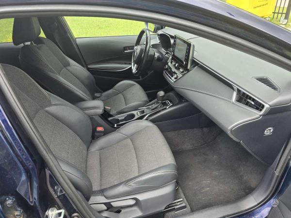 Blue Toyota Corolla 2021 in Kaunas, with an engine capacity of 1.80 L and mileage of 206 thousand km for 18200 €, photo 8 on AUTOMOTO.COM.LV