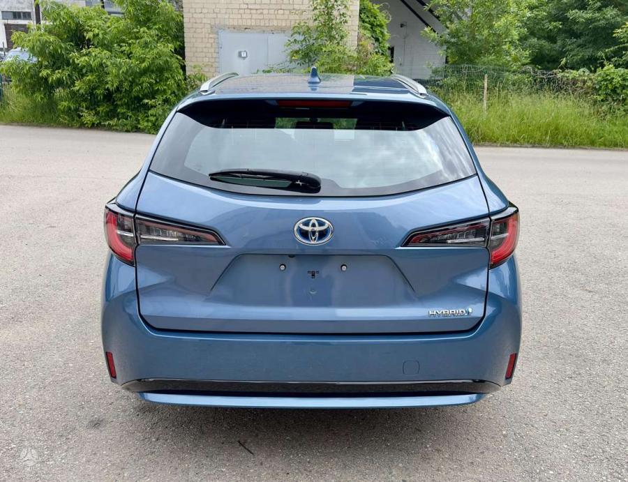 Blue Toyota Corolla 2022 in Prienai, with an engine capacity of 1.80 L and mileage of 79 thousand km for 16750 €, photo 5 on AUTOMOTO.COM.LV