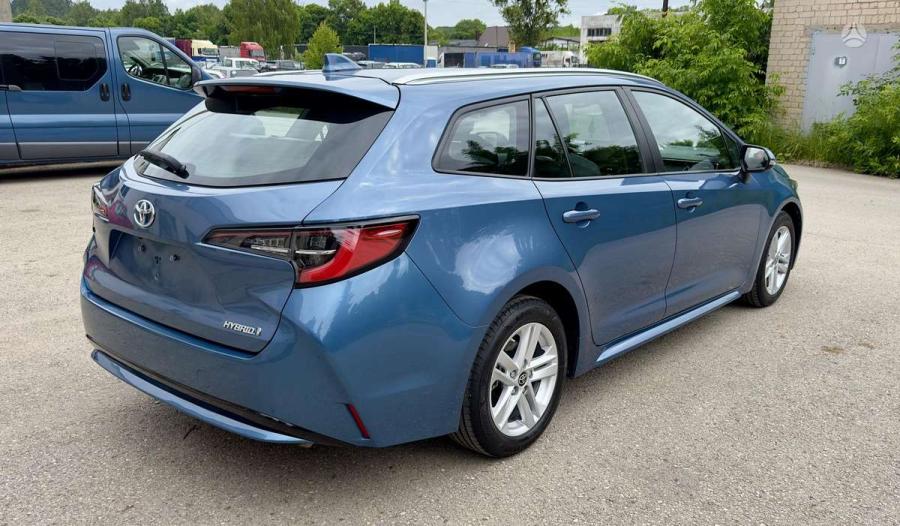 Blue Toyota Corolla 2022 in Prienai, with an engine capacity of 1.80 L and mileage of 79 thousand km for 16750 €, photo 6 on AUTOMOTO.COM.LV