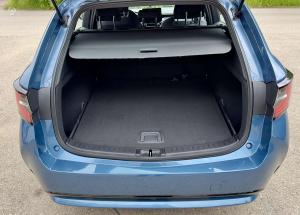 Blue Toyota Corolla 2022 in Prienai, with an engine capacity of 1.80 L and mileage of 79 thousand km for 16750 €, photo 12 on AUTOMOTO.COM.LV