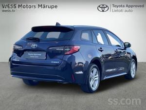 Blue Toyota Corolla 2022 in Riga, with an engine capacity of 1.80 L and mileage of 64 thousand km for 20990 €, photo 3 on AUTOMOTO.COM.LV