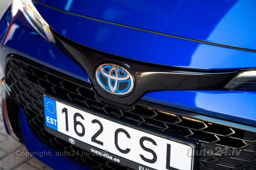 Blue Toyota Corolla 2023 in Tallinn, with an engine capacity of 1.80 L and mileage of 65 thousand km for 23900 €, photo 5 on AUTOMOTO.COM.LV