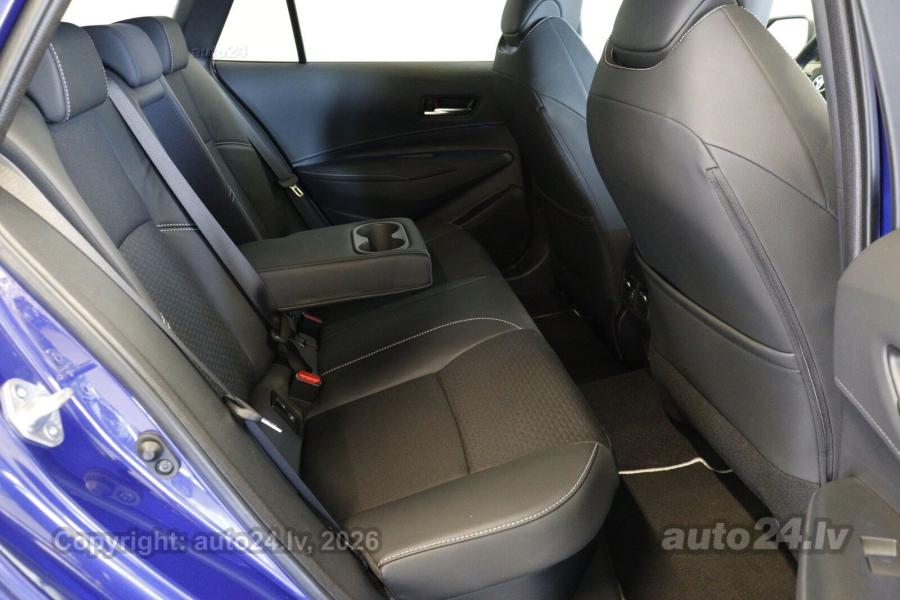 Zils Toyota Corolla 2023 Tallina, ar dzinēja tilpumu 1.99 L un nobraukumu 29 tūkst. km par 27990 €, foto 8 vietnē AUTOMOTO.COM.LV