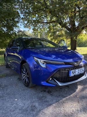 Blue Toyota Corolla 2023 in Riga, with an engine capacity of 1.80 L and mileage of 35 thousand km for 24000 €, photo  on AUTOMOTO.COM.LV