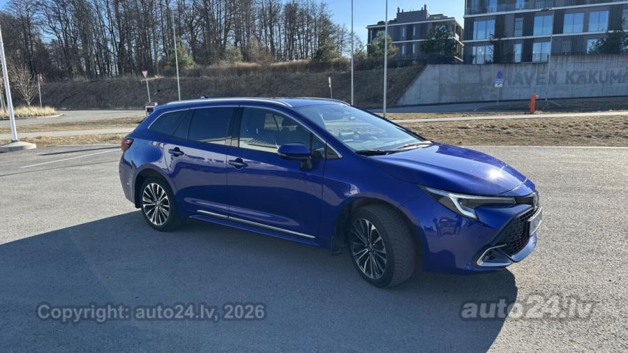 Blue Toyota Corolla 2024 in Tallinn, with an engine capacity of 1.70 L and mileage of 27 thousand km for 24980 €, photo 4 on AUTOMOTO.COM.LV