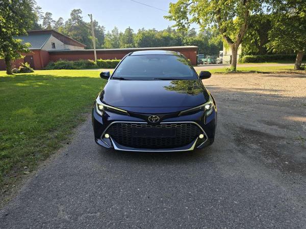 Zils Toyota Corolla 2024 Prienai, ar dzinēja tilpumu 2.00 L un nobraukumu 142 tūkst. km par 21500 €, foto 2 vietnē AUTOMOTO.COM.LV