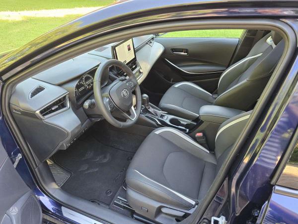 Zils Toyota Corolla 2024 Prienai, ar dzinēja tilpumu 2.00 L un nobraukumu 142 tūkst. km par 21500 €, foto 10 vietnē AUTOMOTO.COM.LV