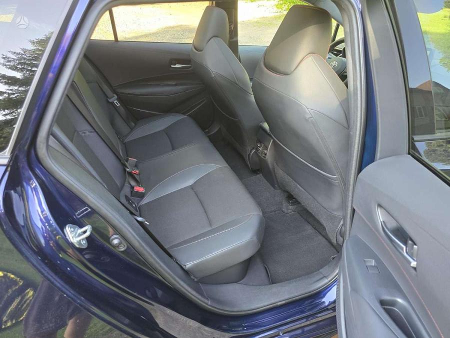 Blue Toyota Corolla 2024 in Prienai, with an engine capacity of 2.00 L and mileage of 142 thousand km for 21500 €, photo 13 on AUTOMOTO.COM.LV