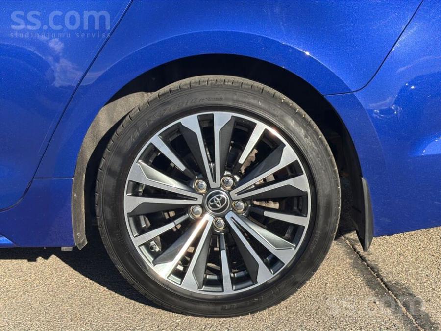 Zils Toyota Corolla 2024 Rīga, ar dzinēja tilpumu 1.80 L un nobraukumu 56 tūkst. km par 25990 €, foto 16 vietnē AUTOMOTO.COM.LV