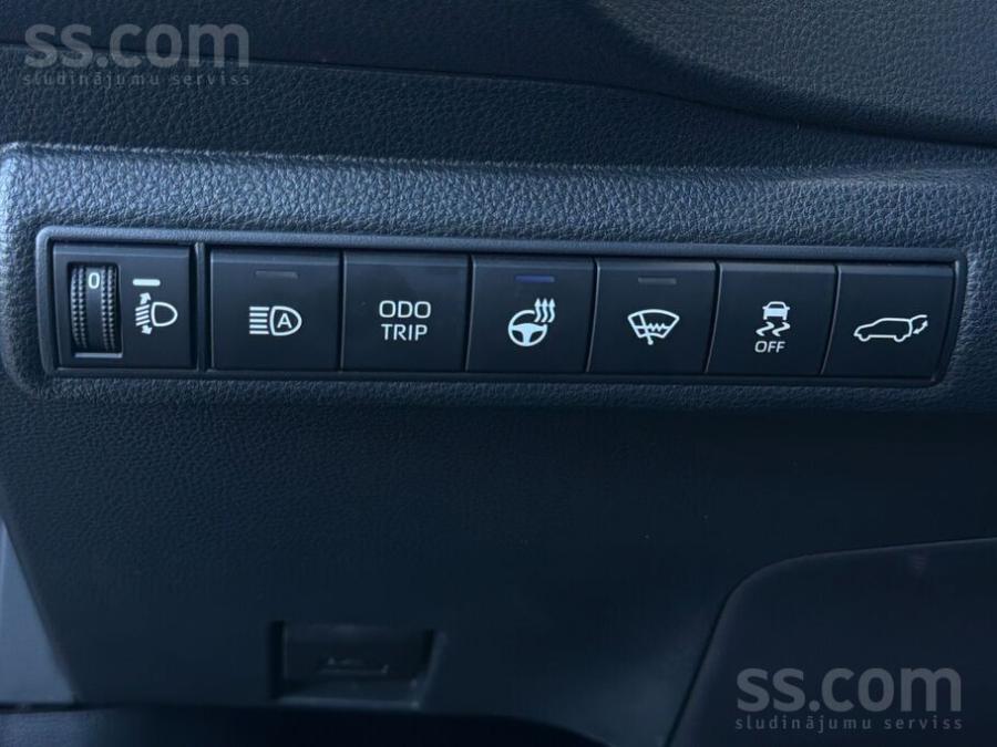 Zils Toyota Corolla 2024 Rīga, ar dzinēja tilpumu 1.80 L un nobraukumu 56 tūkst. km par 25990 €, foto 25 vietnē AUTOMOTO.COM.LV